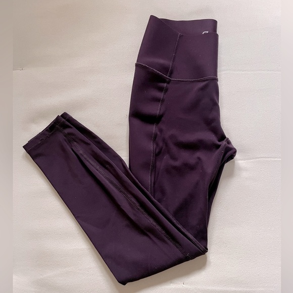 GAP | Pants & Jumpsuits | Gap Plum Sculpt Compression Leggings S | Poshmark